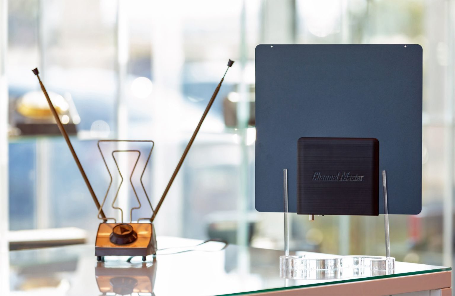 5 Ways to Improve Your TV Reception - Vdio Magazine 2024